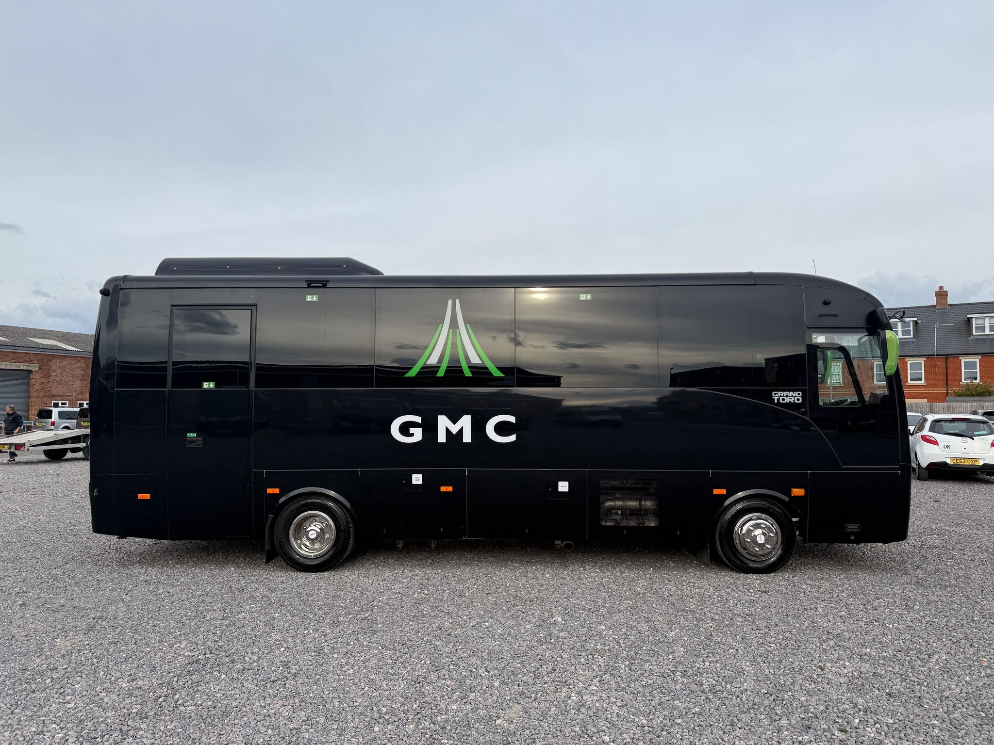 AOS Grand Toro 37 Seater - Green Metro Coaches